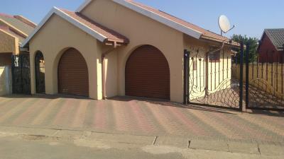 House for Sale in Sebokeng Zone 10, Sebokeng - 100608